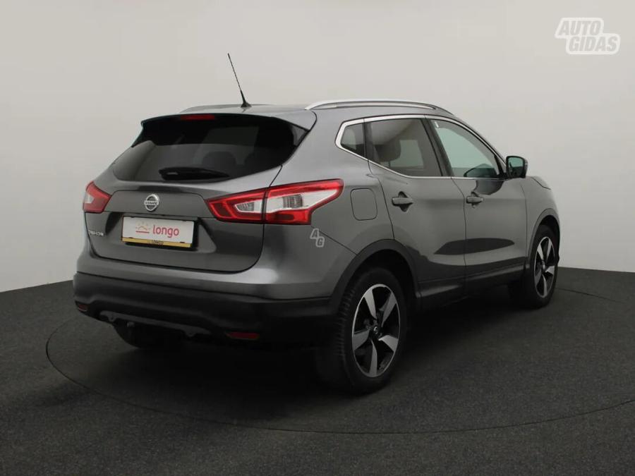 Grey Nissan Qashqai 2017 in Vilnius, with an engine capacity of 1.20 L and mileage of 142 thousand km for 10699 €, photo 9 on AUTOMOTO.COM.LV
