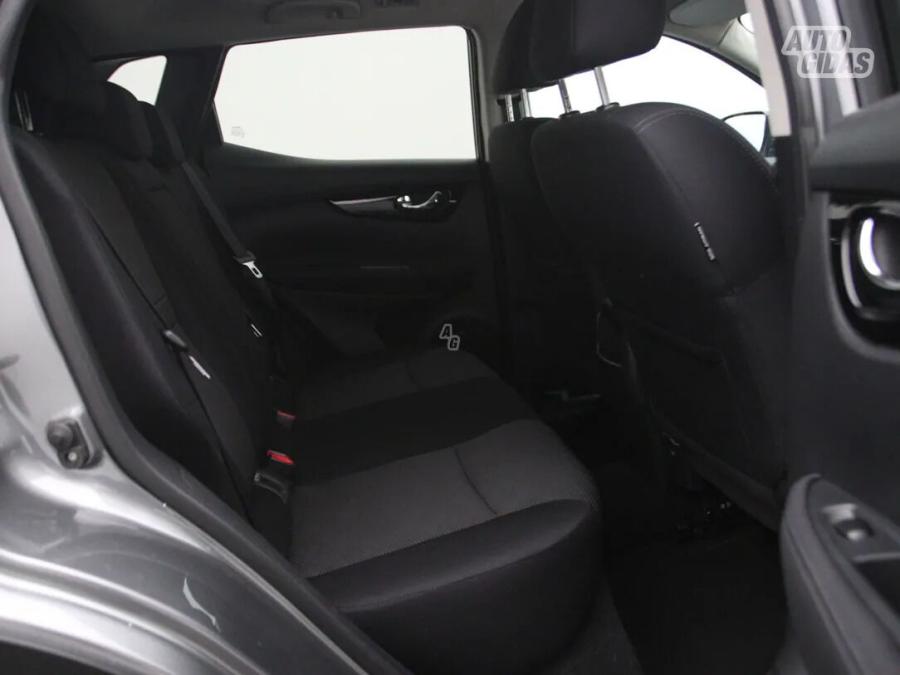 Grey Nissan Qashqai 2017 in Vilnius, with an engine capacity of 1.20 L and mileage of 142 thousand km for 10699 €, photo 16 on AUTOMOTO.COM.LV