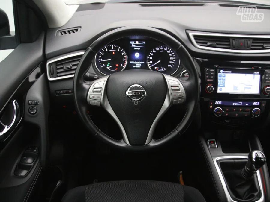 Grey Nissan Qashqai 2017 in Vilnius, with an engine capacity of 1.20 L and mileage of 142 thousand km for 10699 €, photo 18 on AUTOMOTO.COM.LV