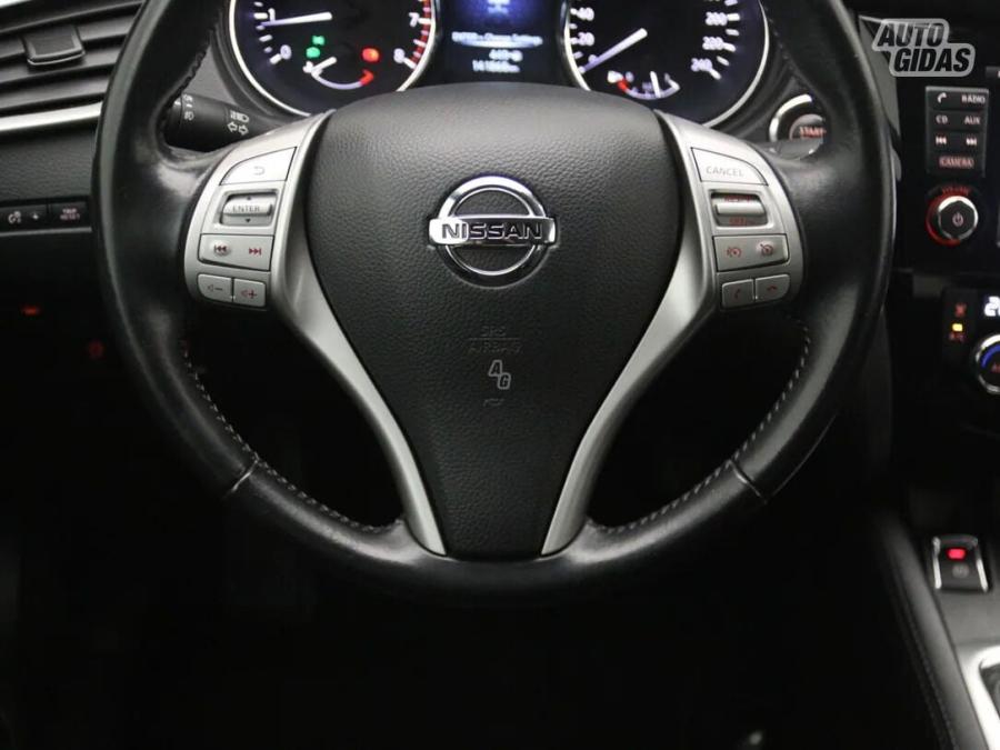 Grey Nissan Qashqai 2017 in Vilnius, with an engine capacity of 1.20 L and mileage of 142 thousand km for 10699 €, photo 19 on AUTOMOTO.COM.LV