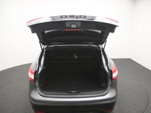 Grey Nissan Qashqai 2017 in Vilnius, with an engine capacity of 1.20 L and mileage of 142 thousand km for 10699 €, photo 33 on AUTOMOTO.COM.LV