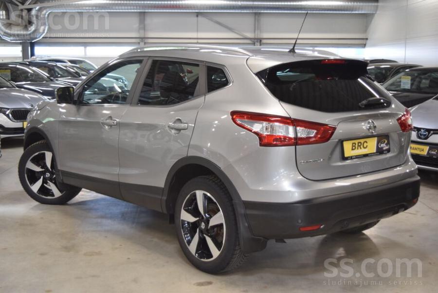 Pelēks Nissan Qashqai 2017 Rīga, ar dzinēja tilpumu 1.20 L un nobraukumu 56 tūkst. km par 10500 €, foto 3 vietnē AUTOMOTO.COM.LV