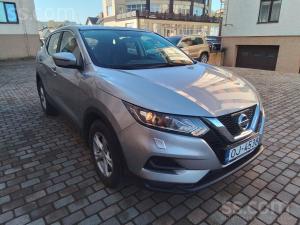 Grey Nissan Qashqai 2017 in Riga, with an engine capacity of 1.20 L and mileage of 119 thousand km for 8950 €, photo 3 on AUTOMOTO.COM.LV