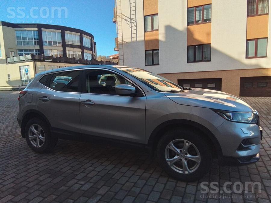 Grey Nissan Qashqai 2017 in Riga, with an engine capacity of 1.20 L and mileage of 119 thousand km for 8950 €, photo 6 on AUTOMOTO.COM.LV