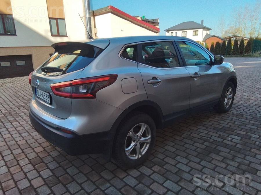 Grey Nissan Qashqai 2017 in Riga, with an engine capacity of 1.20 L and mileage of 119 thousand km for 8950 €, photo 8 on AUTOMOTO.COM.LV
