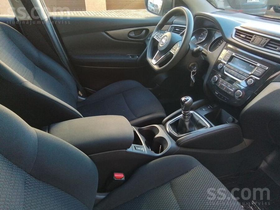 Grey Nissan Qashqai 2017 in Riga, with an engine capacity of 1.20 L and mileage of 119 thousand km for 8950 €, photo 12 on AUTOMOTO.COM.LV
