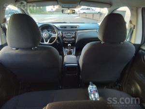 Grey Nissan Qashqai 2017 in Riga, with an engine capacity of 1.20 L and mileage of 119 thousand km for 8950 €, photo 13 on AUTOMOTO.COM.LV