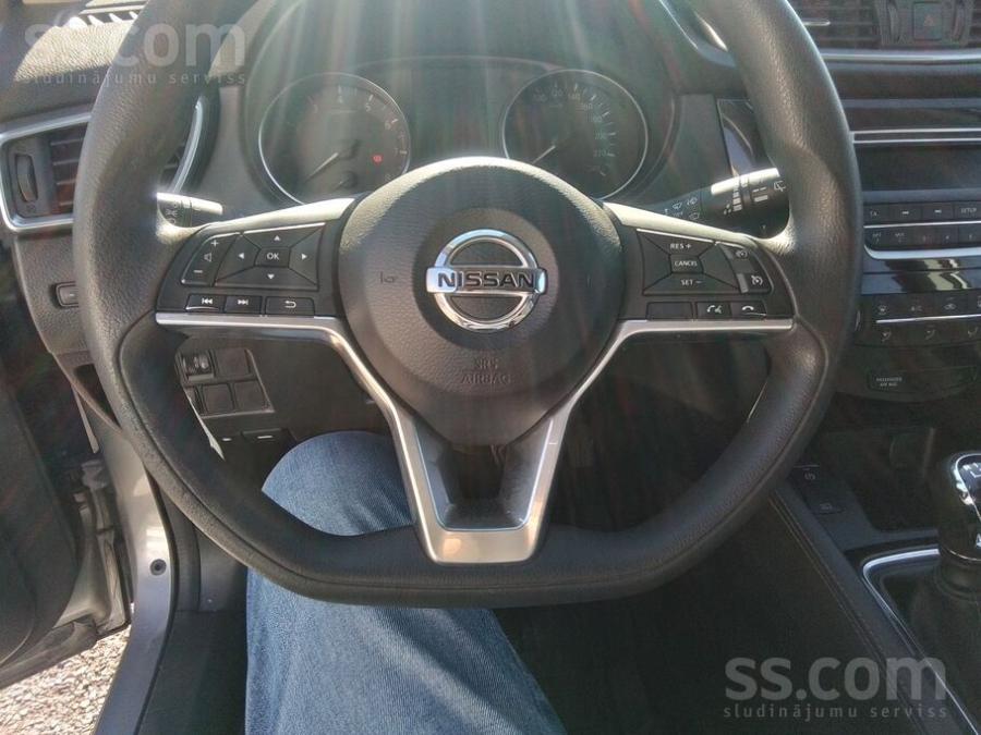 Grey Nissan Qashqai 2017 in Riga, with an engine capacity of 1.20 L and mileage of 119 thousand km for 8950 €, photo 17 on AUTOMOTO.COM.LV