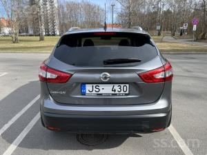 Grey Nissan Qashqai 2017 in Riga, with an engine capacity of 1.20 L and mileage of 52 thousand km for 12000 €, photo 5 on AUTOMOTO.COM.LV