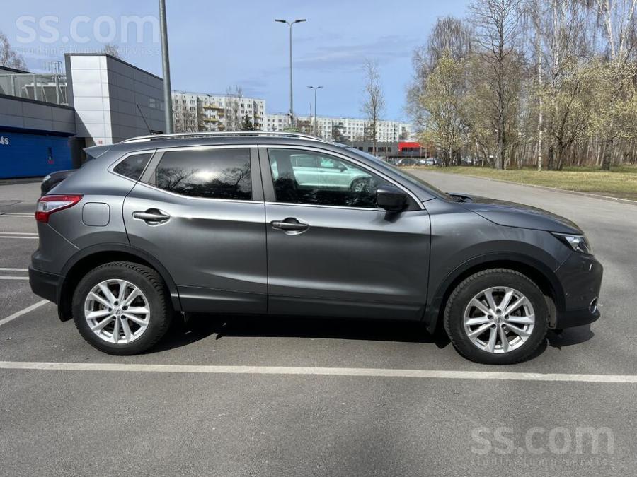 Grey Nissan Qashqai 2017 in Riga, with an engine capacity of 1.20 L and mileage of 52 thousand km for 12000 €, photo 6 on AUTOMOTO.COM.LV