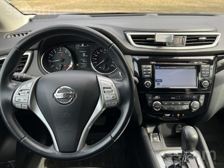 Grey Nissan Qashqai 2017 in Riga, with an engine capacity of 1.20 L and mileage of 52 thousand km for 12000 €, photo 7 on AUTOMOTO.COM.LV