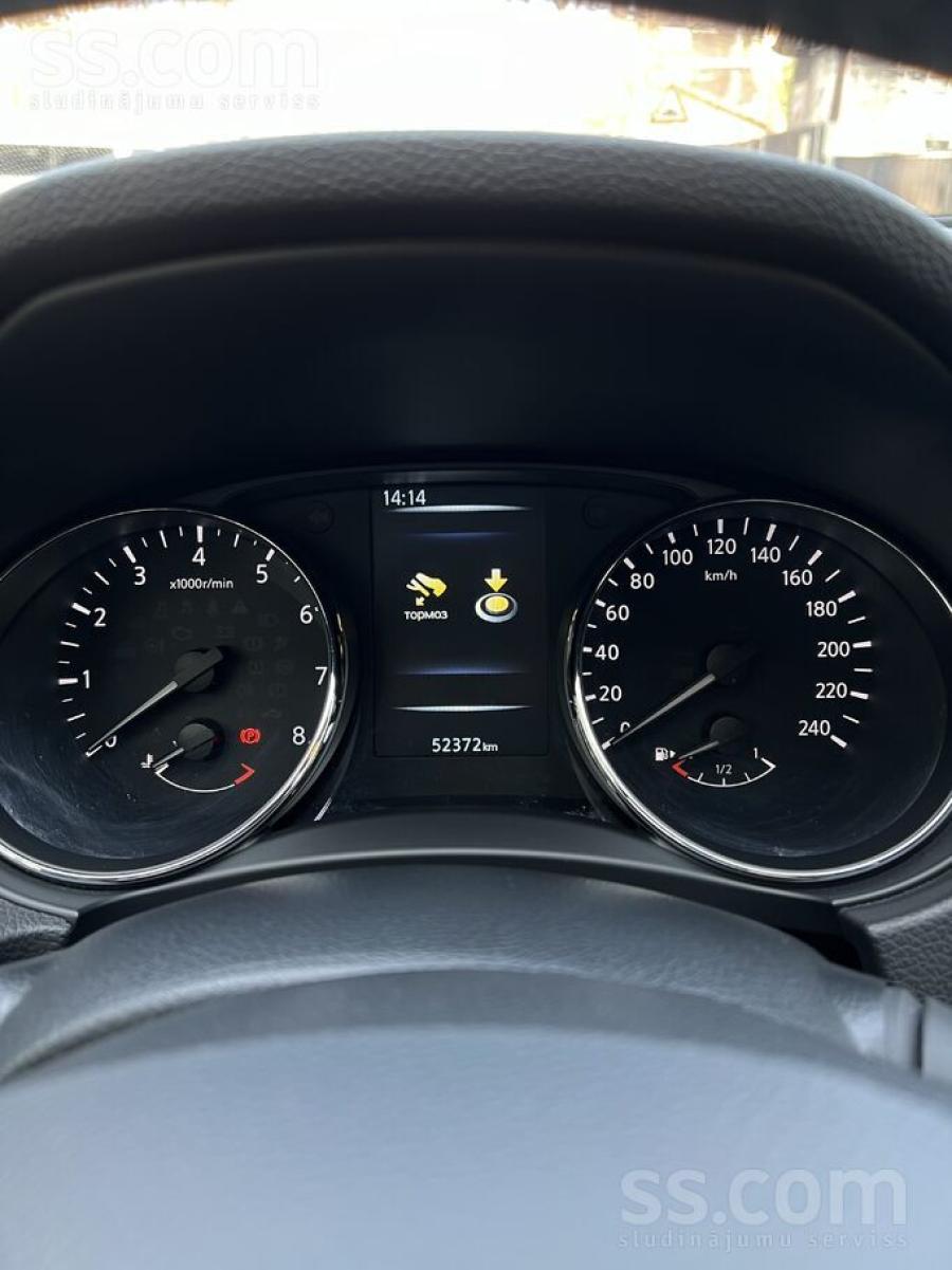 Grey Nissan Qashqai 2017 in Riga, with an engine capacity of 1.20 L and mileage of 52 thousand km for 12000 €, photo 9 on AUTOMOTO.COM.LV