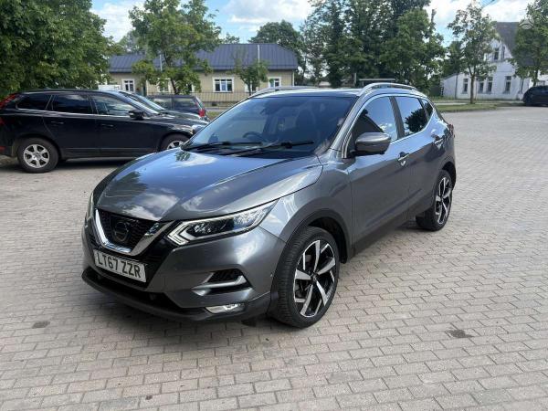 Grey Nissan Qashqai 2017 in Joniskis, with an engine capacity of 1.46 L and mileage of 171 thousand km for 4100 €, photo 2 on AUTOMOTO.COM.LV