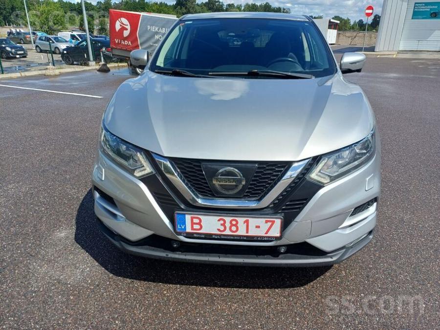 Pelēks Nissan Qashqai 2017 Rīga, ar dzinēja tilpumu 1.60 L un nobraukumu 252 tūkst. km par 8500 €, foto 3 vietnē AUTOMOTO.COM.LV