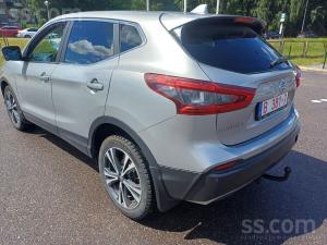 Pelēks Nissan Qashqai 2017 Rīga, ar dzinēja tilpumu 1.60 L un nobraukumu 252 tūkst. km par 8500 €, foto 6 vietnē AUTOMOTO.COM.LV