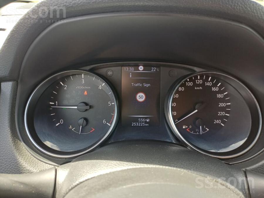Pelēks Nissan Qashqai 2017 Rīga, ar dzinēja tilpumu 1.60 L un nobraukumu 252 tūkst. km par 8500 €, foto 8 vietnē AUTOMOTO.COM.LV