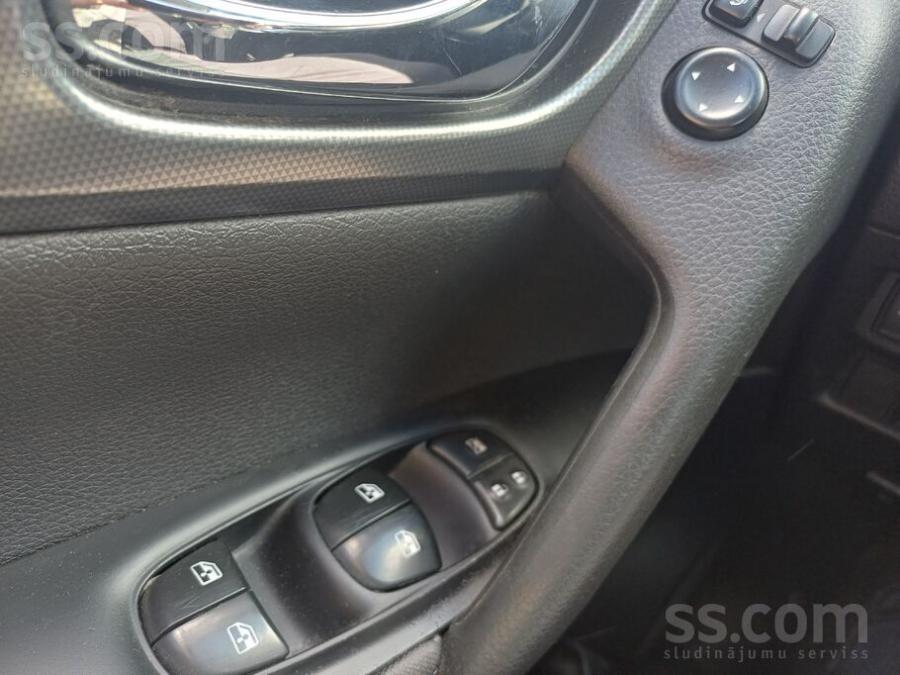 Pelēks Nissan Qashqai 2017 Rīga, ar dzinēja tilpumu 1.60 L un nobraukumu 252 tūkst. km par 8500 €, foto 13 vietnē AUTOMOTO.COM.LV