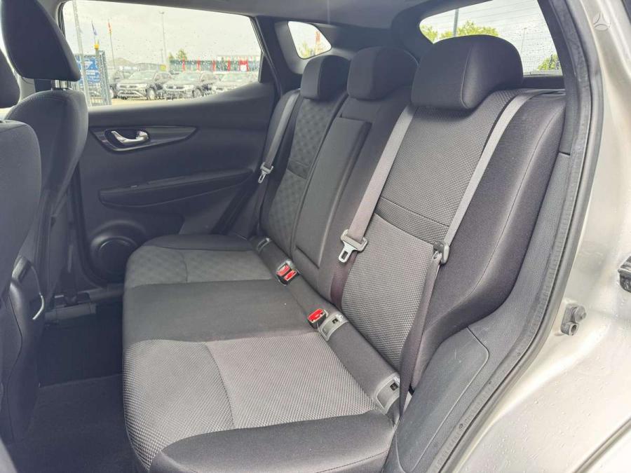 Pelēks Nissan Qashqai 2017 Kauņa, ar dzinēja tilpumu 1.20 L un nobraukumu 122 tūkst. km par 7900 €, foto 9 vietnē AUTOMOTO.COM.LV