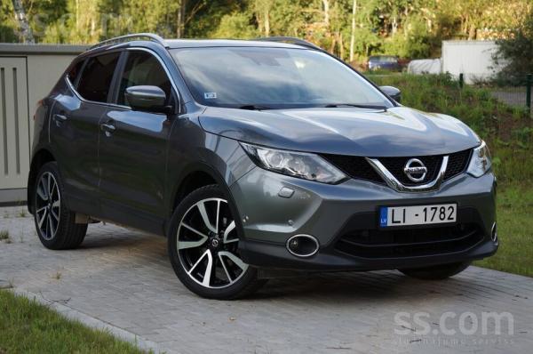 Grey Nissan Qashqai 2017 in Riga, with an engine capacity of 1.20 L and mileage of 168 thousand km for 9990 €, photo 2 on AUTOMOTO.COM.LV