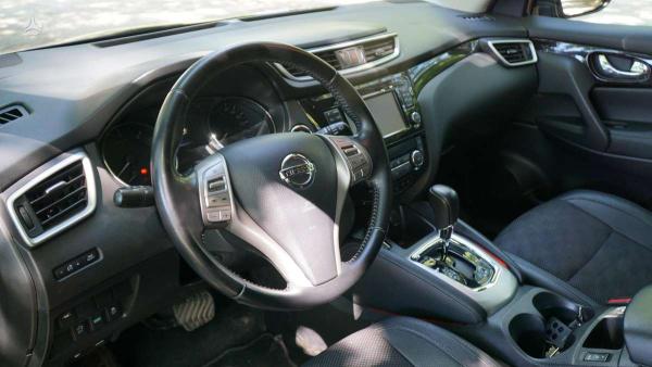 Grey Nissan Qashqai 2017 in Vilnius, with an engine capacity of 1.60 L and mileage of 140 thousand km for 12000 €, photo 6 on AUTOMOTO.COM.LV