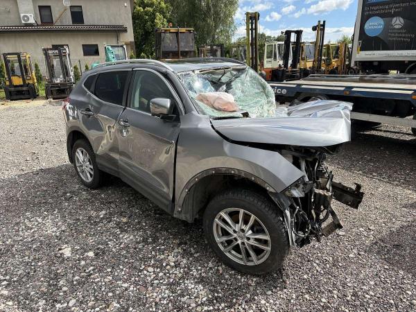 Pelēks Nissan Qashqai 2017 Kelmė, ar dzinēja tilpumu 1.60 L un nobraukumu 50 tūkst. km par 1550 €, foto 1 vietnē AUTOMOTO.COM.LV