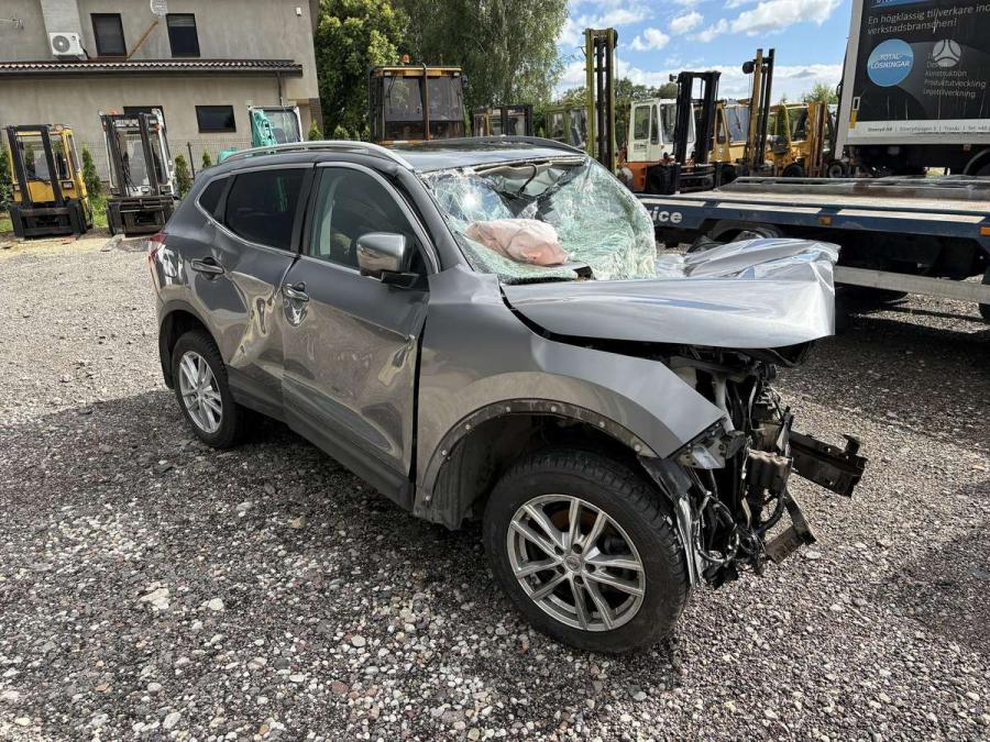 Pelēks Nissan Qashqai 2017 Kelmė, ar dzinēja tilpumu 1.60 L un nobraukumu 50 tūkst. km par 1550 €, foto 1 vietnē AUTOMOTO.COM.LV