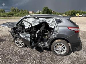 Pelēks Nissan Qashqai 2017 Kelmė, ar dzinēja tilpumu 1.60 L un nobraukumu 50 tūkst. km par 1550 €, foto 7 vietnē AUTOMOTO.COM.LV