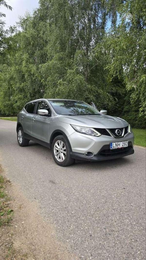 Pelēks Nissan Qashqai 2017 Viļņa, ar dzinēja tilpumu 1.60 L un nobraukumu 227 tūkst. km par 12000 €, foto 1 vietnē AUTOMOTO.COM.LV