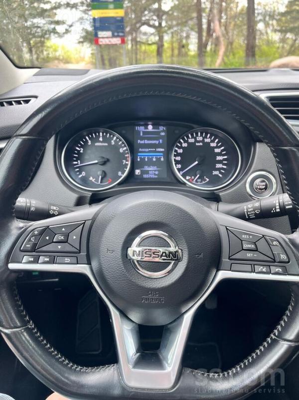 Grey Nissan Qashqai 2017 in Riga, with an engine capacity of 1.20 L and mileage of 156 thousand km for 8800 €, photo 10 on AUTOMOTO.COM.LV