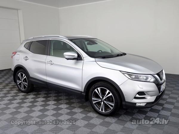 Pelēks Nissan Qashqai 2017 Tallina, ar dzinēja tilpumu 1.20 L un nobraukumu 149 tūkst. km par 7999 €, foto  vietnē AUTOMOTO.COM.LV