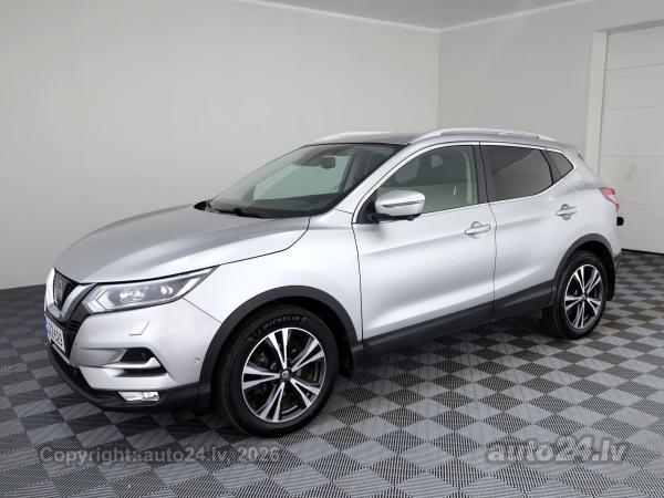 Grey Nissan Qashqai 2017 in Tallinn, with an engine capacity of 1.20 L and mileage of 149 thousand km for 7999 €, photo 2 on AUTOMOTO.COM.LV