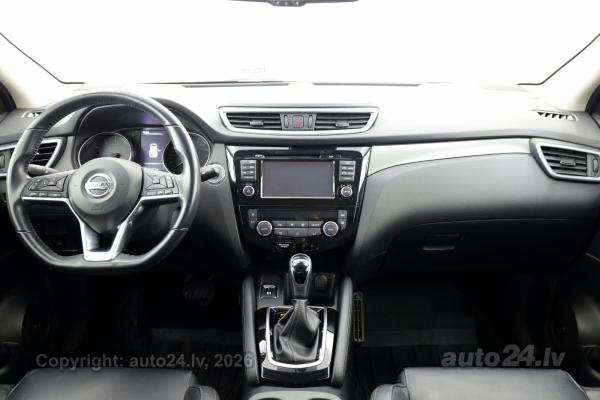 Grey Nissan Qashqai 2017 in Tallinn, with an engine capacity of 1.20 L and mileage of 149 thousand km for 7999 €, photo 5 on AUTOMOTO.COM.LV