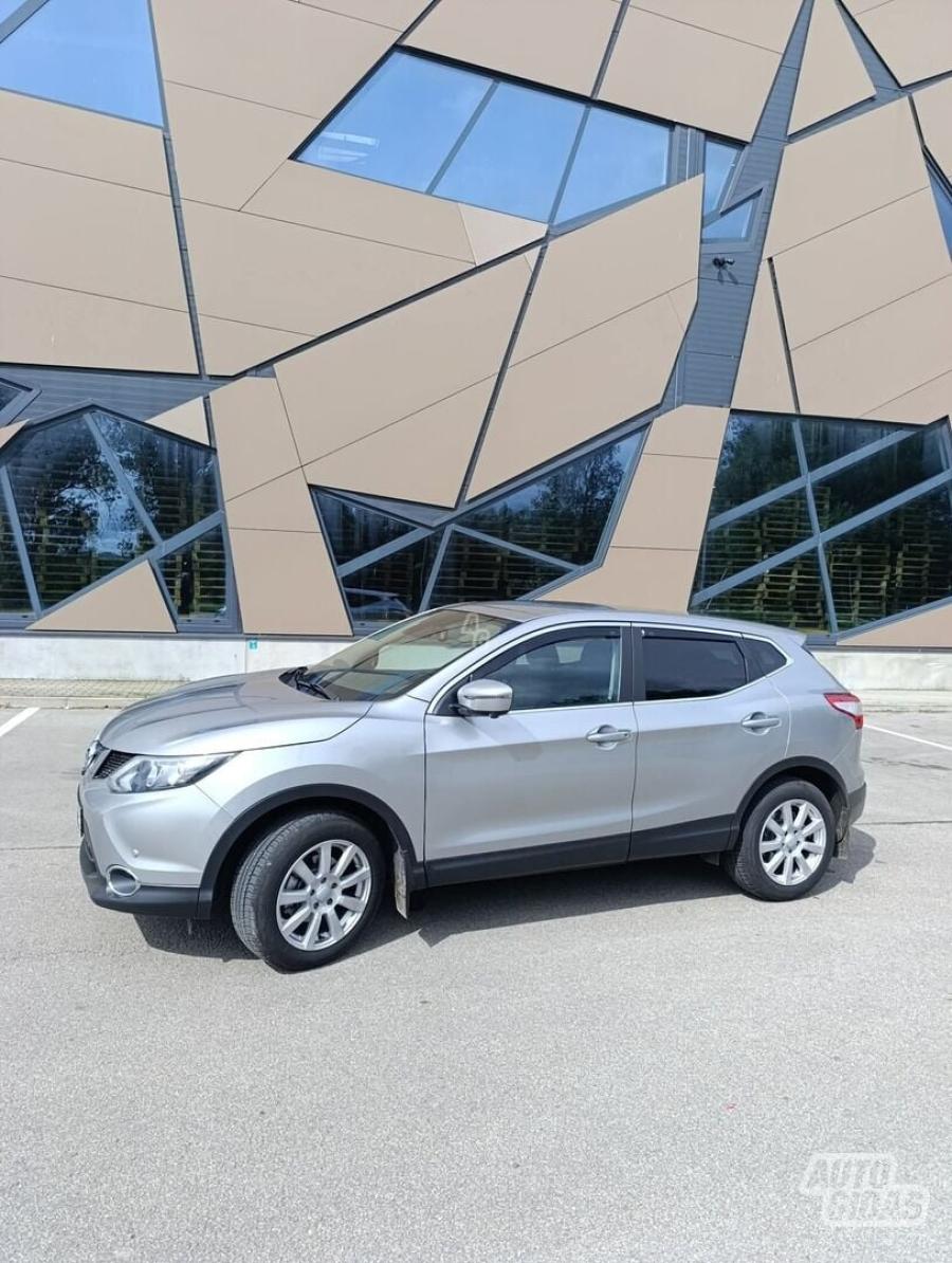 Pelēks Nissan Qashqai 2017 Šauļi, ar dzinēja tilpumu 1.20 L un nobraukumu 206 tūkst. km par 8900 €, foto 4 vietnē AUTOMOTO.COM.LV