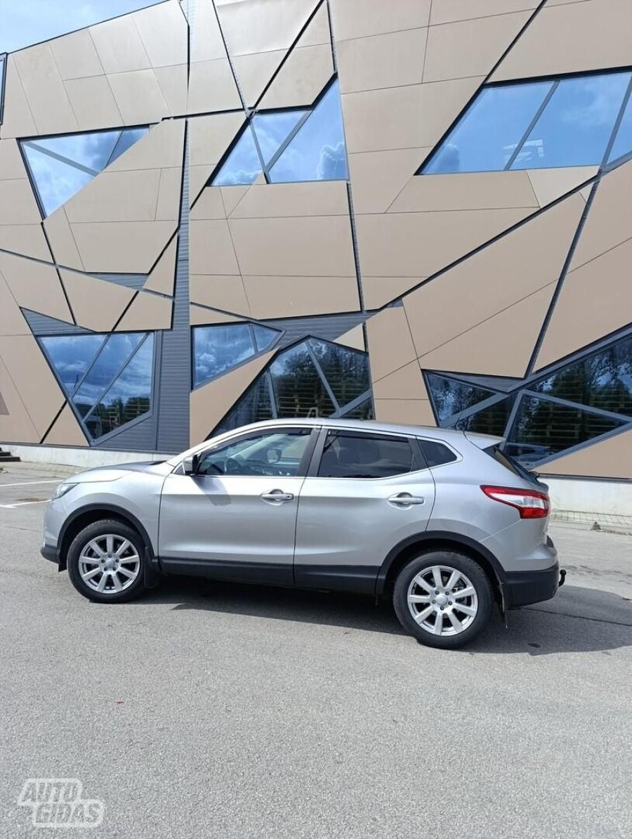 Pelēks Nissan Qashqai 2017 Šauļi, ar dzinēja tilpumu 1.20 L un nobraukumu 206 tūkst. km par 8900 €, foto 6 vietnē AUTOMOTO.COM.LV