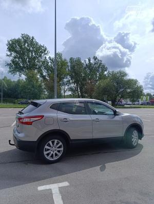 Pelēks Nissan Qashqai 2017 Šauļi, ar dzinēja tilpumu 1.20 L un nobraukumu 206 tūkst. km par 8900 €, foto 7 vietnē AUTOMOTO.COM.LV