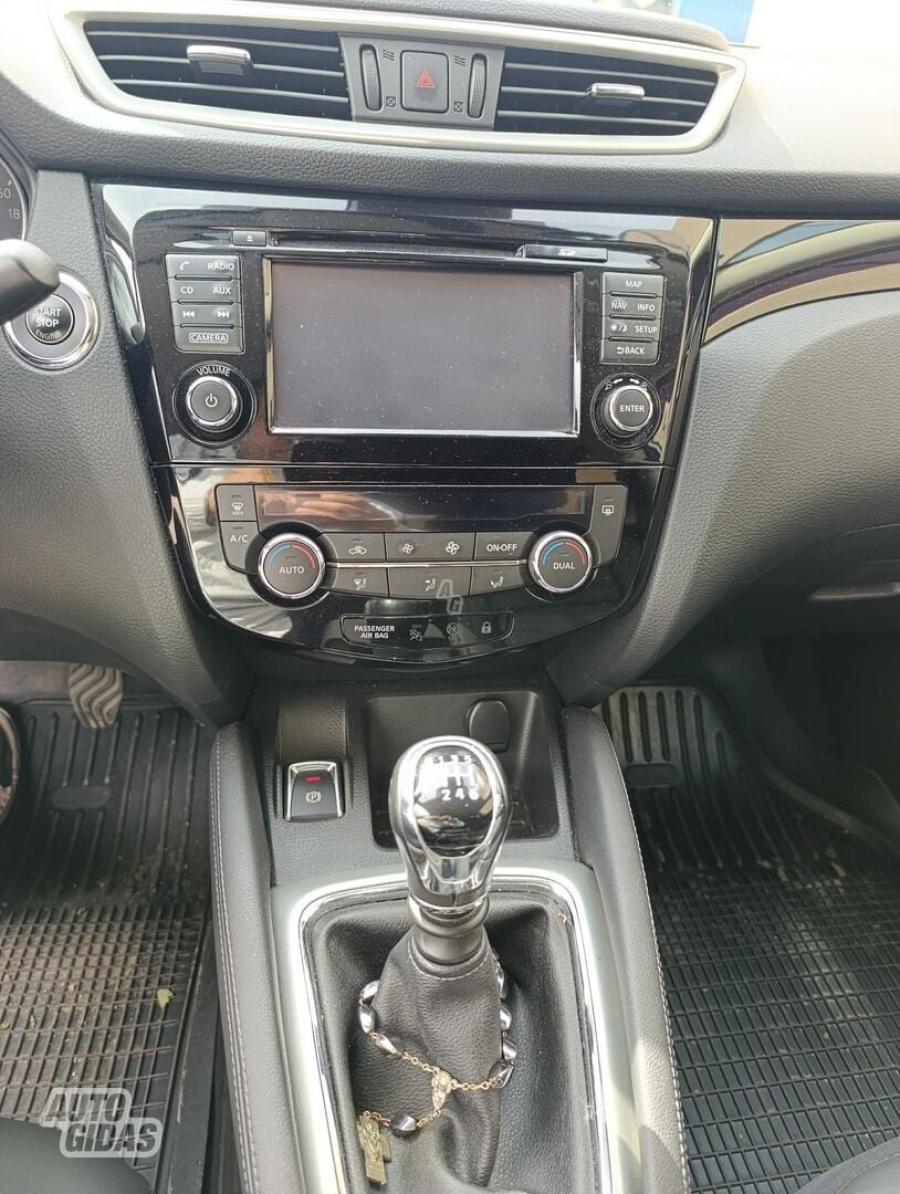 Pelēks Nissan Qashqai 2017 Šauļi, ar dzinēja tilpumu 1.20 L un nobraukumu 206 tūkst. km par 8900 €, foto 12 vietnē AUTOMOTO.COM.LV