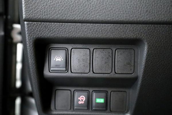 Pelēks Nissan Qashqai 2017 Tallina, ar dzinēja tilpumu 1.20 L un nobraukumu 149 tūkst. km par 7999 €, foto 8 vietnē AUTOMOTO.COM.LV