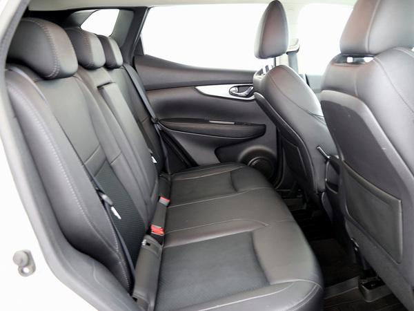 Pelēks Nissan Qashqai 2017 Tallina, ar dzinēja tilpumu 1.20 L un nobraukumu 149 tūkst. km par 7999 €, foto 8 vietnē AUTOMOTO.COM.LV