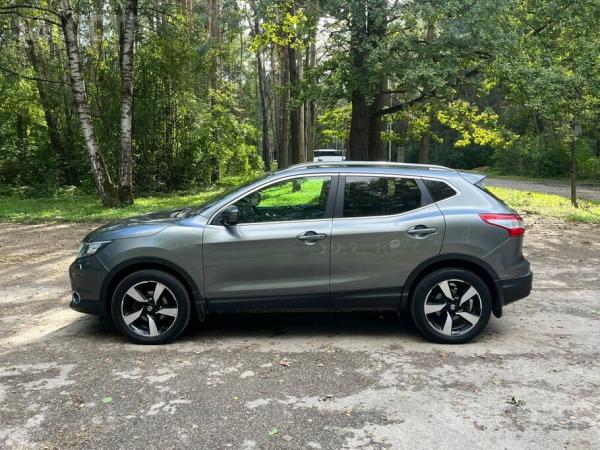 Nissan Qashqai 2017 in Riga on AUTOMOTO.COM.LV Grey Nissan Qashqai 2017 in Riga, with an engine capacity of 1.20 L and mileage of 0 thousand km for 9890 €, photo 3 on AUTOMOTO.COM.LV