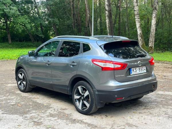 Nissan Qashqai 2017 in Riga on AUTOMOTO.COM.LV Grey Nissan Qashqai 2017 in Riga, with an engine capacity of 1.20 L and mileage of 0 thousand km for 9890 €, photo 4 on AUTOMOTO.COM.LV