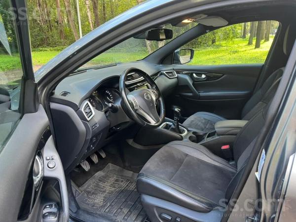 Nissan Qashqai 2017 in Riga on AUTOMOTO.COM.LV Grey Nissan Qashqai 2017 in Riga, with an engine capacity of 1.20 L and mileage of 0 thousand km for 9890 €, photo 10 on AUTOMOTO.COM.LV