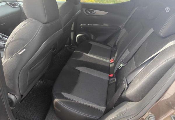 Grey Nissan Qashqai 2017 in Vilnius, with an engine capacity of 1.20 L and mileage of 41 thousand km for 9000 €, photo 10 on AUTOMOTO.COM.LV