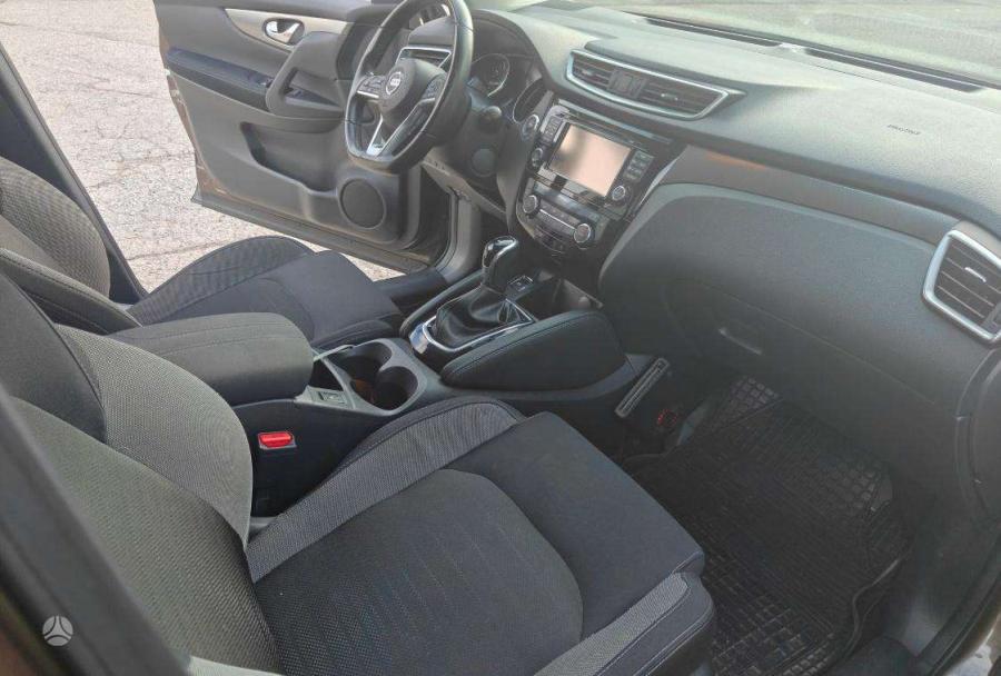 Pelēks Nissan Qashqai 2017 Viļņa, ar dzinēja tilpumu 1.20 L un nobraukumu 41 tūkst. km par 9000 €, foto 12 vietnē AUTOMOTO.COM.LV