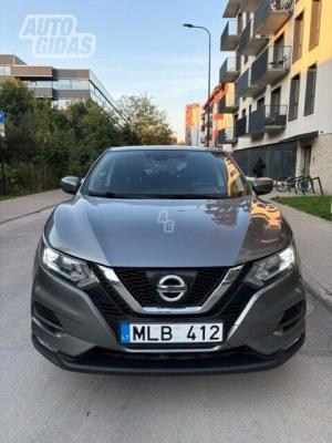 Grey Nissan Qashqai 2017 in Vilnius, with an engine capacity of 1.60 L and mileage of 199 thousand km for 10700 €, photo  on AUTOMOTO.COM.LV
