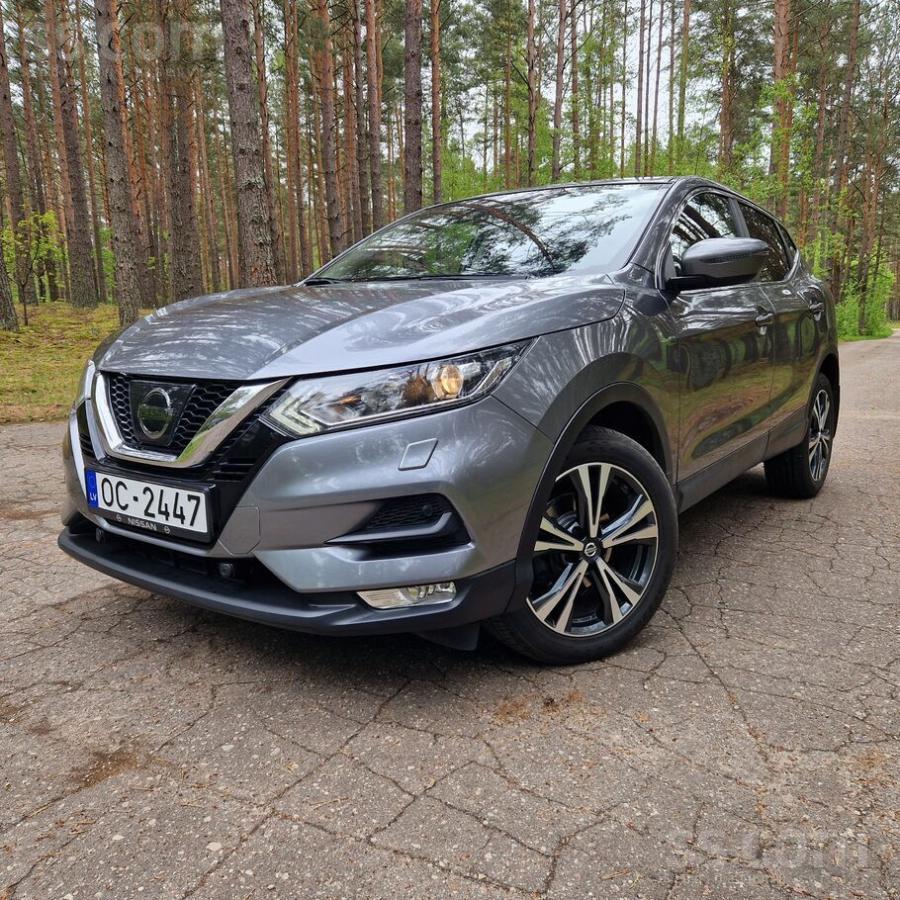 Grey Nissan Qashqai 2018 in Daugavpils, with an engine capacity of 1.60 L and mileage of 177 thousand km for 12500 €, photo 1 on AUTOMOTO.COM.LV