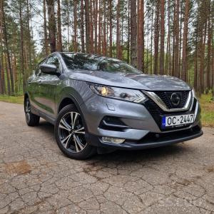 Grey Nissan Qashqai 2018 in Daugavpils, with an engine capacity of 1.60 L and mileage of 177 thousand km for 12500 €, photo 2 on AUTOMOTO.COM.LV