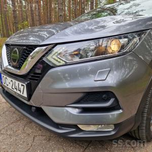 Grey Nissan Qashqai 2018 in Daugavpils, with an engine capacity of 1.60 L and mileage of 177 thousand km for 12500 €, photo 8 on AUTOMOTO.COM.LV