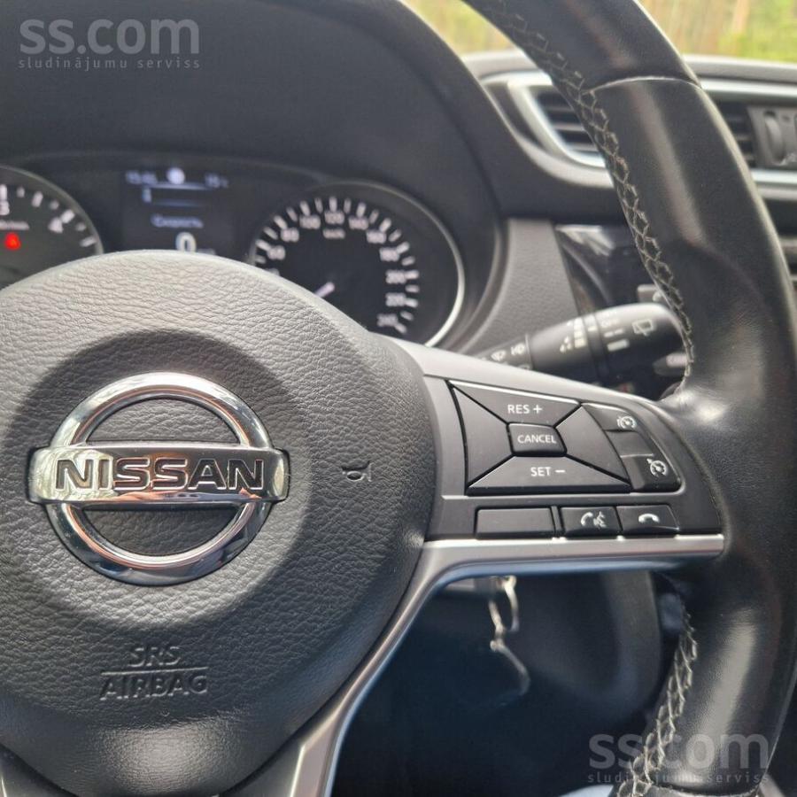 Grey Nissan Qashqai 2018 in Daugavpils, with an engine capacity of 1.60 L and mileage of 177 thousand km for 12500 €, photo 24 on AUTOMOTO.COM.LV