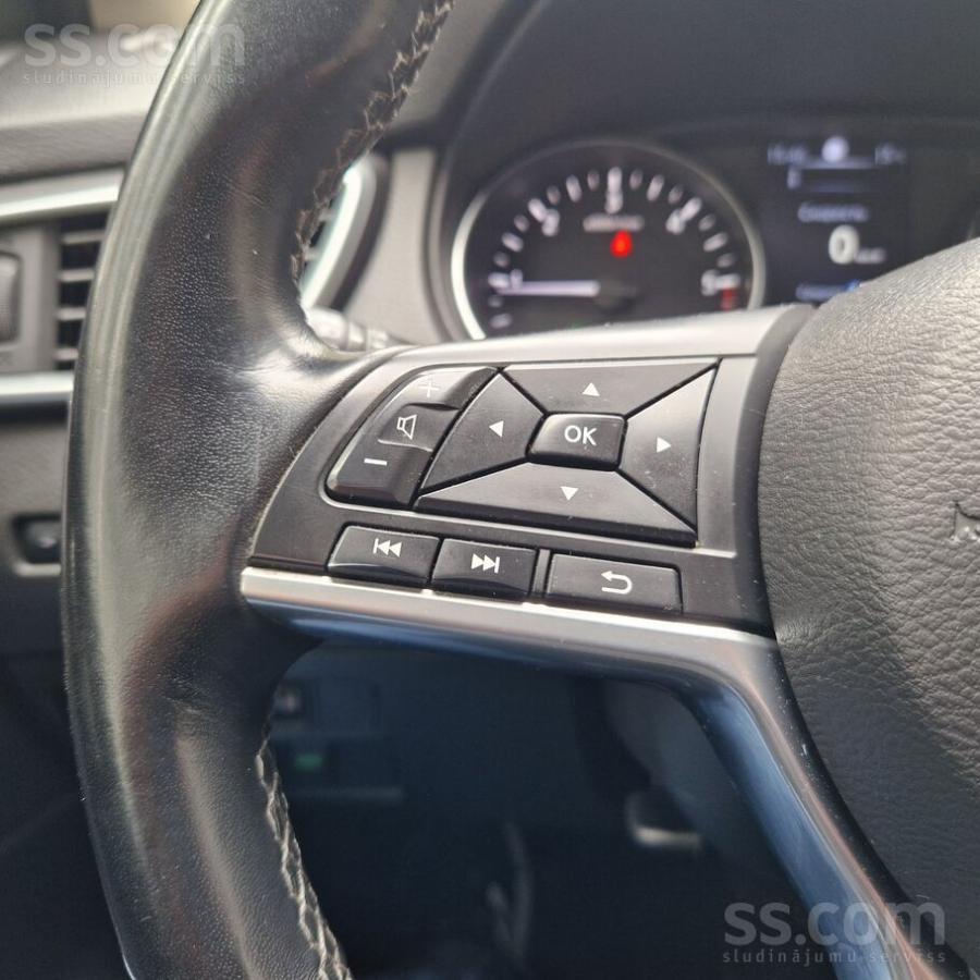 Grey Nissan Qashqai 2018 in Daugavpils, with an engine capacity of 1.60 L and mileage of 177 thousand km for 12500 €, photo 25 on AUTOMOTO.COM.LV