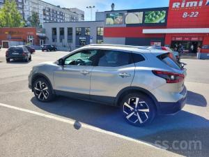 Grey Nissan Qashqai 2018 in Riga, with an engine capacity of 1.50 L and mileage of 185 thousand km for 4900 €, photo 3 on AUTOMOTO.COM.LV